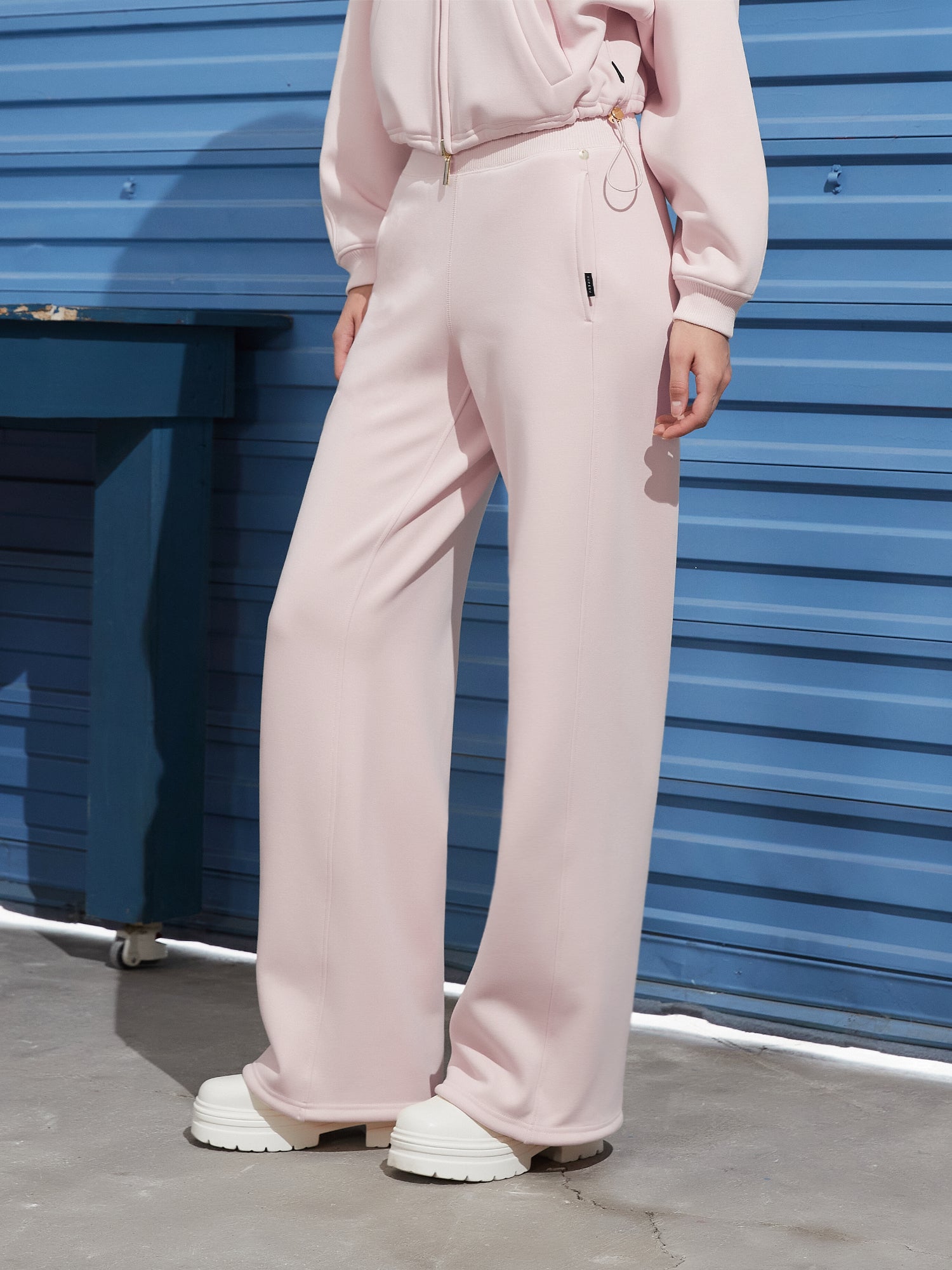 Cubby Sweatpants, Flared | High-Waisted Trendy Sweatpants | SUPESU